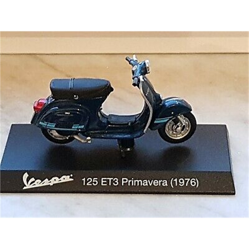 MAISTO MOTO 1:18 VESPA 125 ET3 Primavera (1976) - [34548]